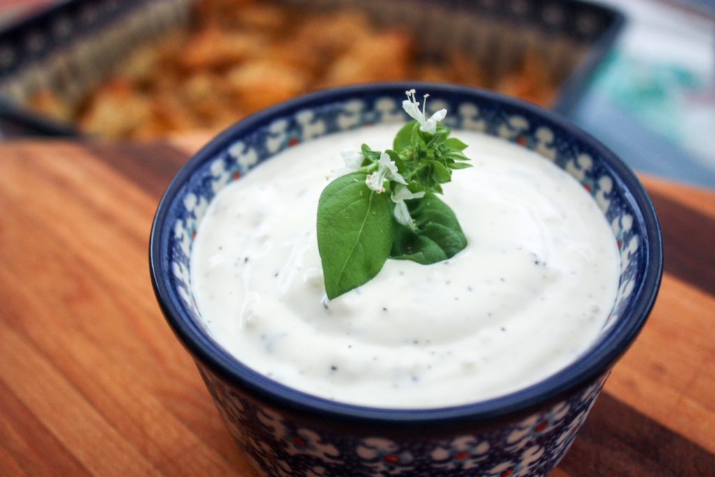 Sos Czosnkowy (Polish Garlic Sauce) - Polish Housewife